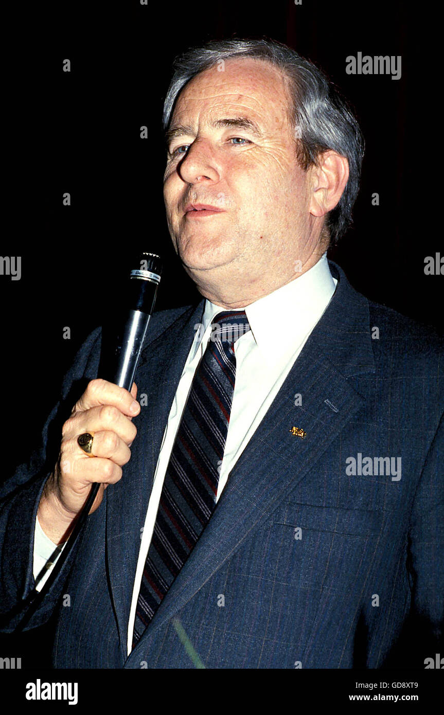 Mar. 29, 2005 - JERRY FALWELL. 1986.JERRYFALWELLRETRO(Credit Image ...