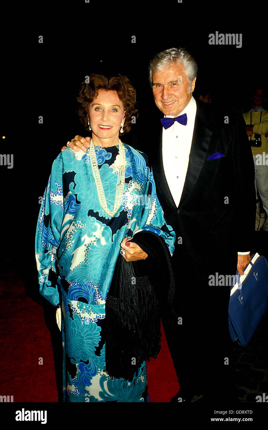 Feb. 21, 2005 - JOHN RAITT AND WIFE. ROGER KARNBAD- 1987.JOHNRAITTRETRO ...