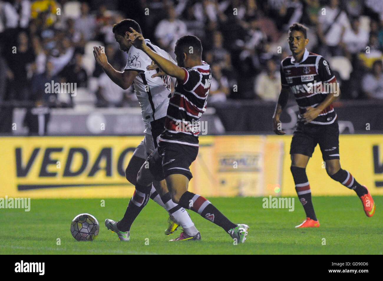 Nene for Vasco x Santa Cruz for the first leg of the 3rd phase of the ...