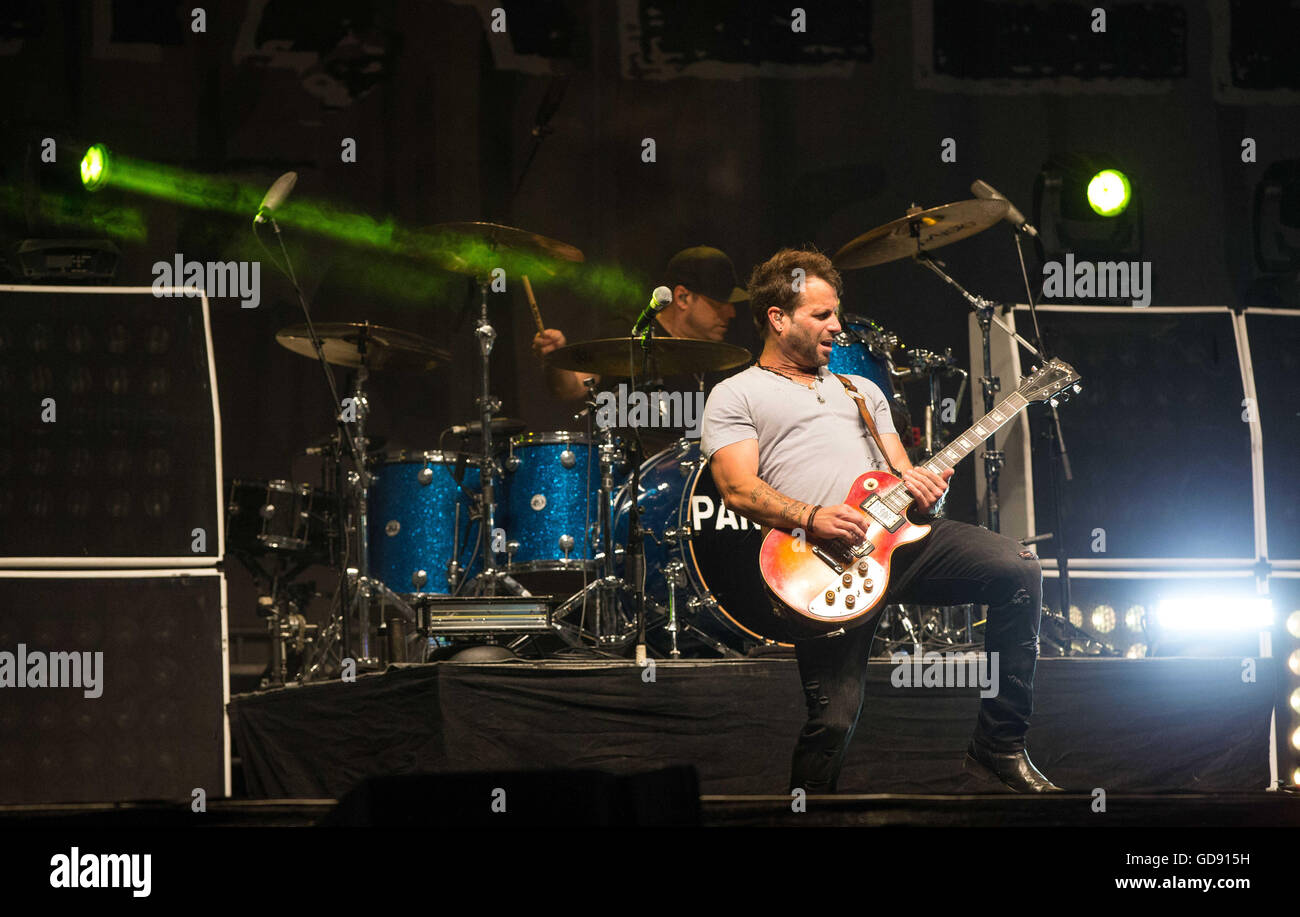 Matt thomas and scott thomas hi-res stock photography and images - Alamy