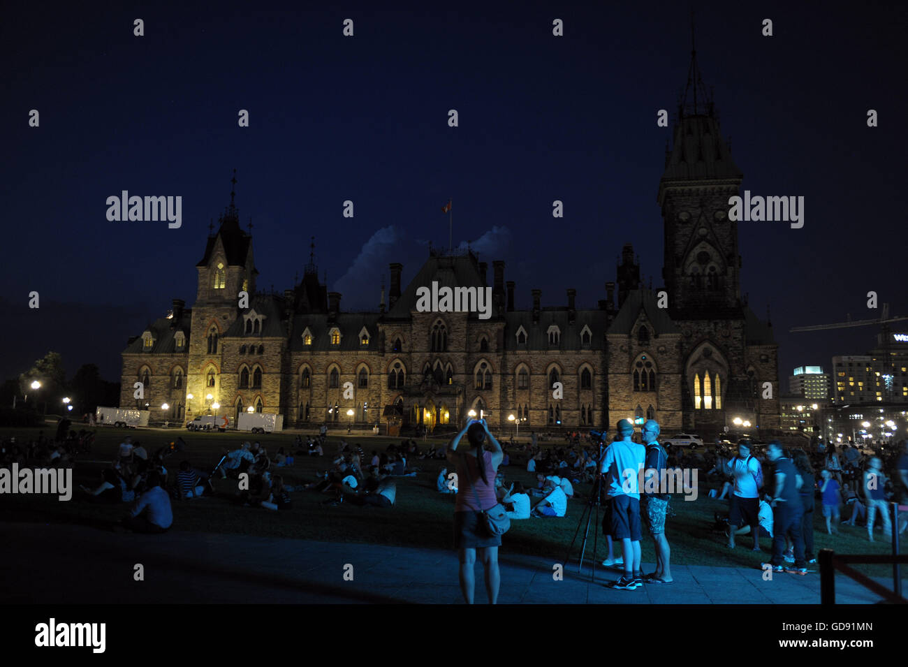 Ottawa parliament buildings trudeau hi-res stock photography and images ...