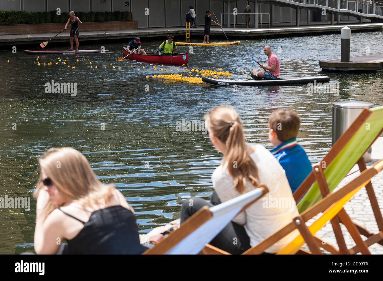 Rubber duck race london merchant square hi-res stock photography and ...