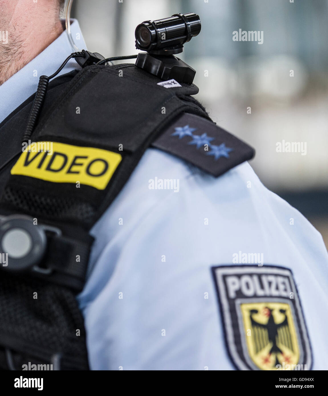Berlin, Germany. 14th July, 2016. A federal police officer presents a ...