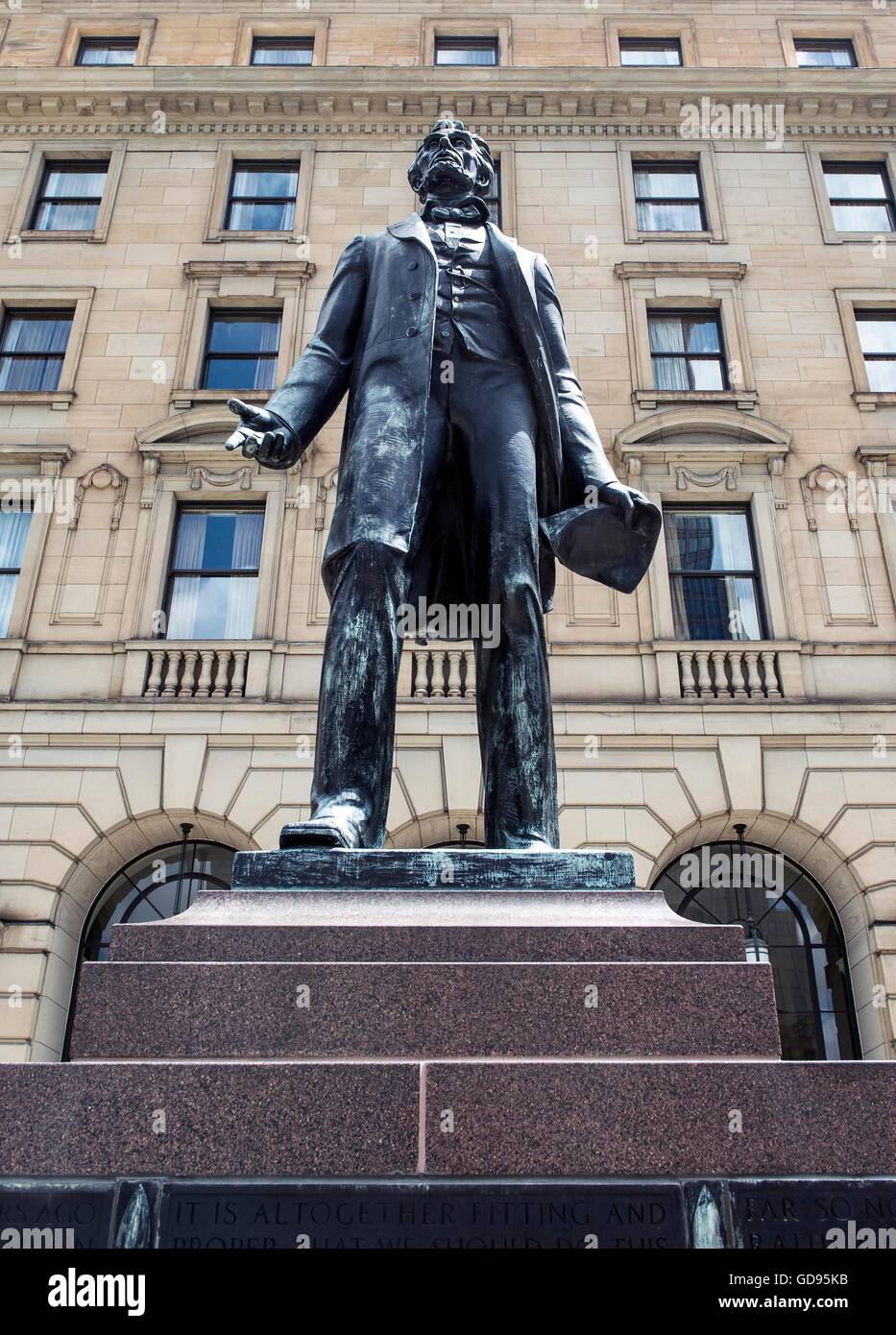 Downtown cleveland statue hi-res stock photography and images - Alamy