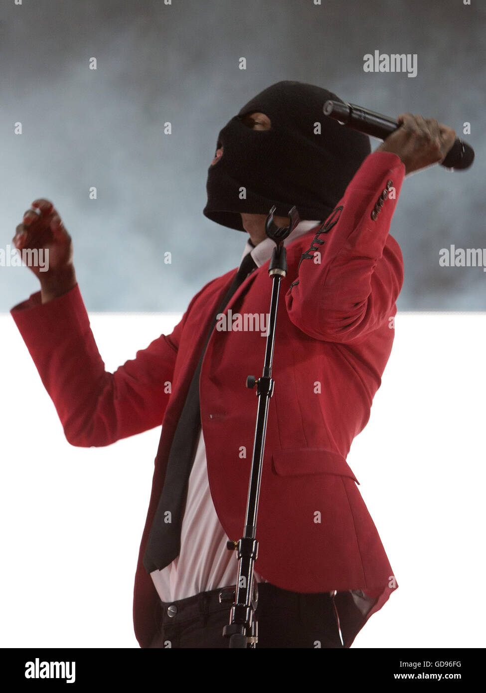 Tyler joseph of 21 pilots hi-res stock photography and images - Alamy