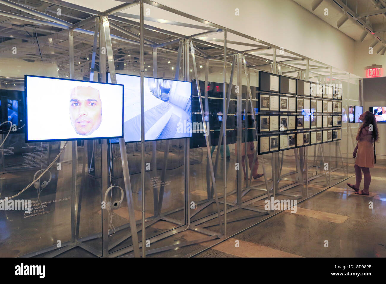 Video exhibit exhibition hi-res stock photography and images - Alamy