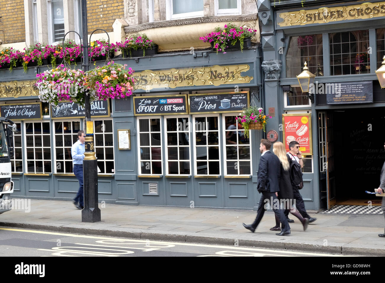 The Silver Cross restaurant in The City of London with flower boxes ...