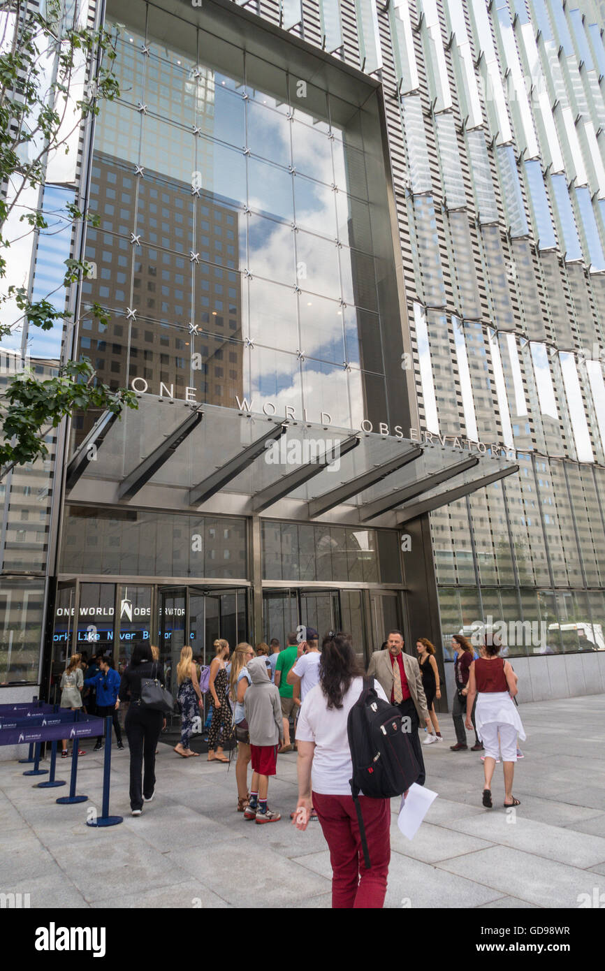 Entrance one world trade center hi-res stock photography and images - Alamy
