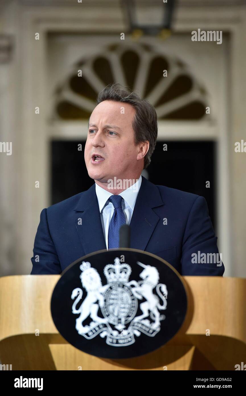 David Cameron makes a speech outside 10 Downing Street in London ...