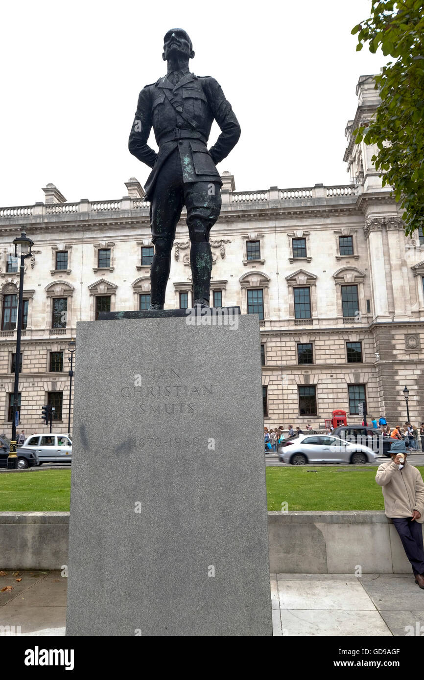 Statue Of Jan Christian Smuts High Resolution Stock Photography and ...