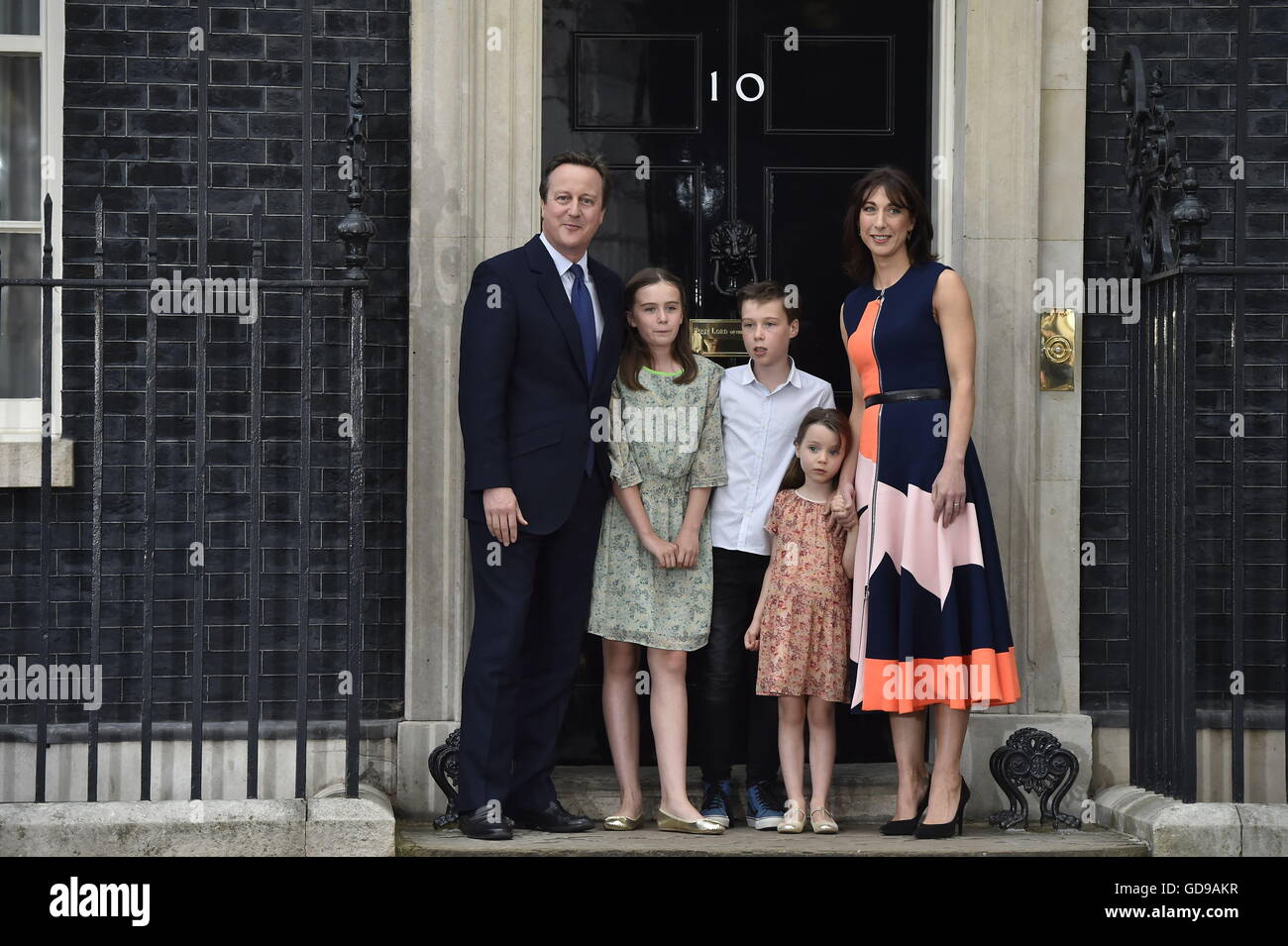 David Cameron with wife Samantha and children Nancy, 12, Elwen, 10, and ...