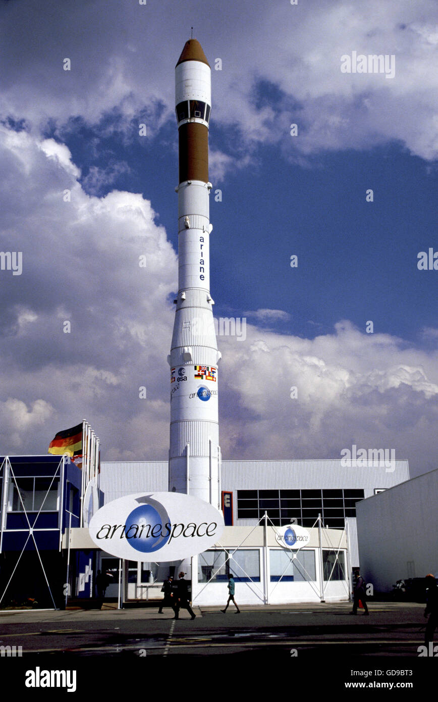 Ariane rocket launch hi-res stock photography and images - Alamy