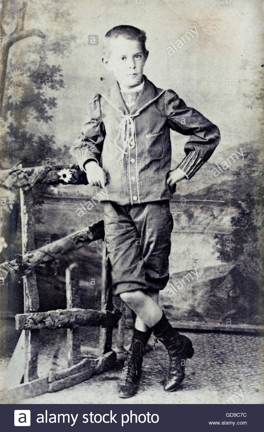 1910s Boy Stock Photos & 1910s Boy Stock Images - Alamy
