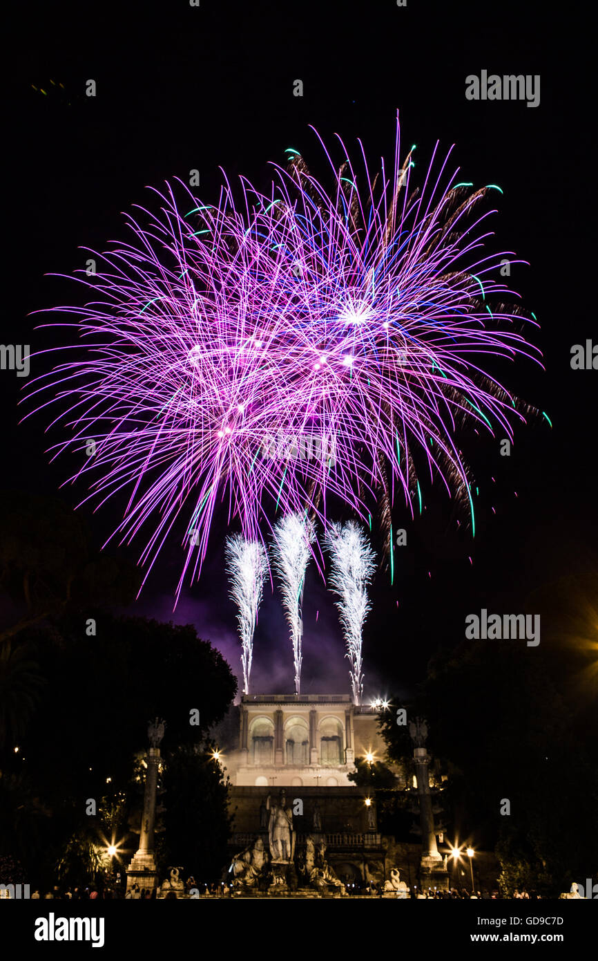 Rome the fireworks for the girandola of piazza del popolo hi-res stock ...