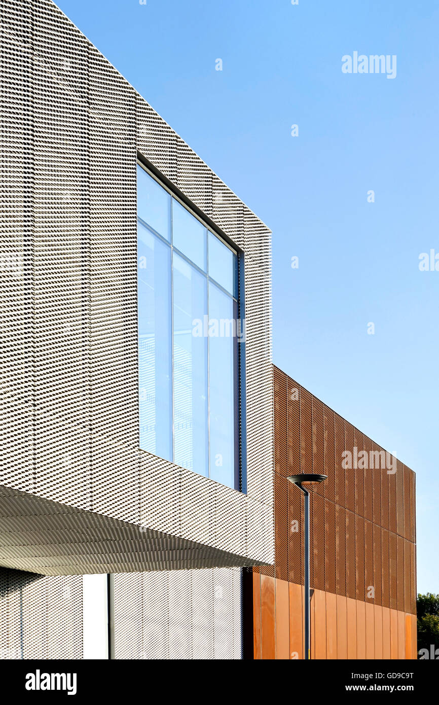 Juxtaposition of steel mesh and rust-colored steel panel. Hebburn ...