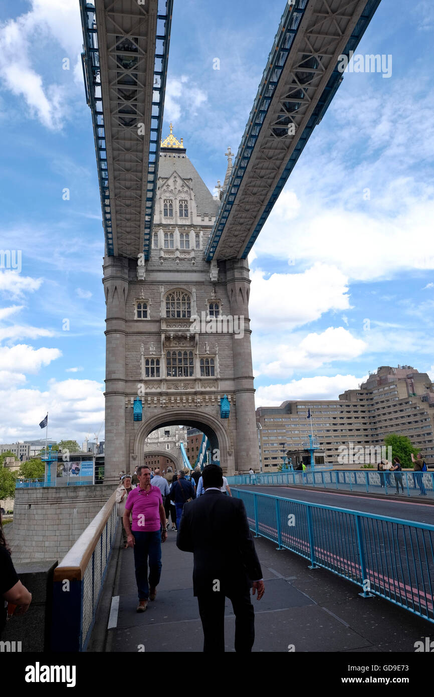 The walkway and tower of Tower Bridge London Stock Photo - Alamy