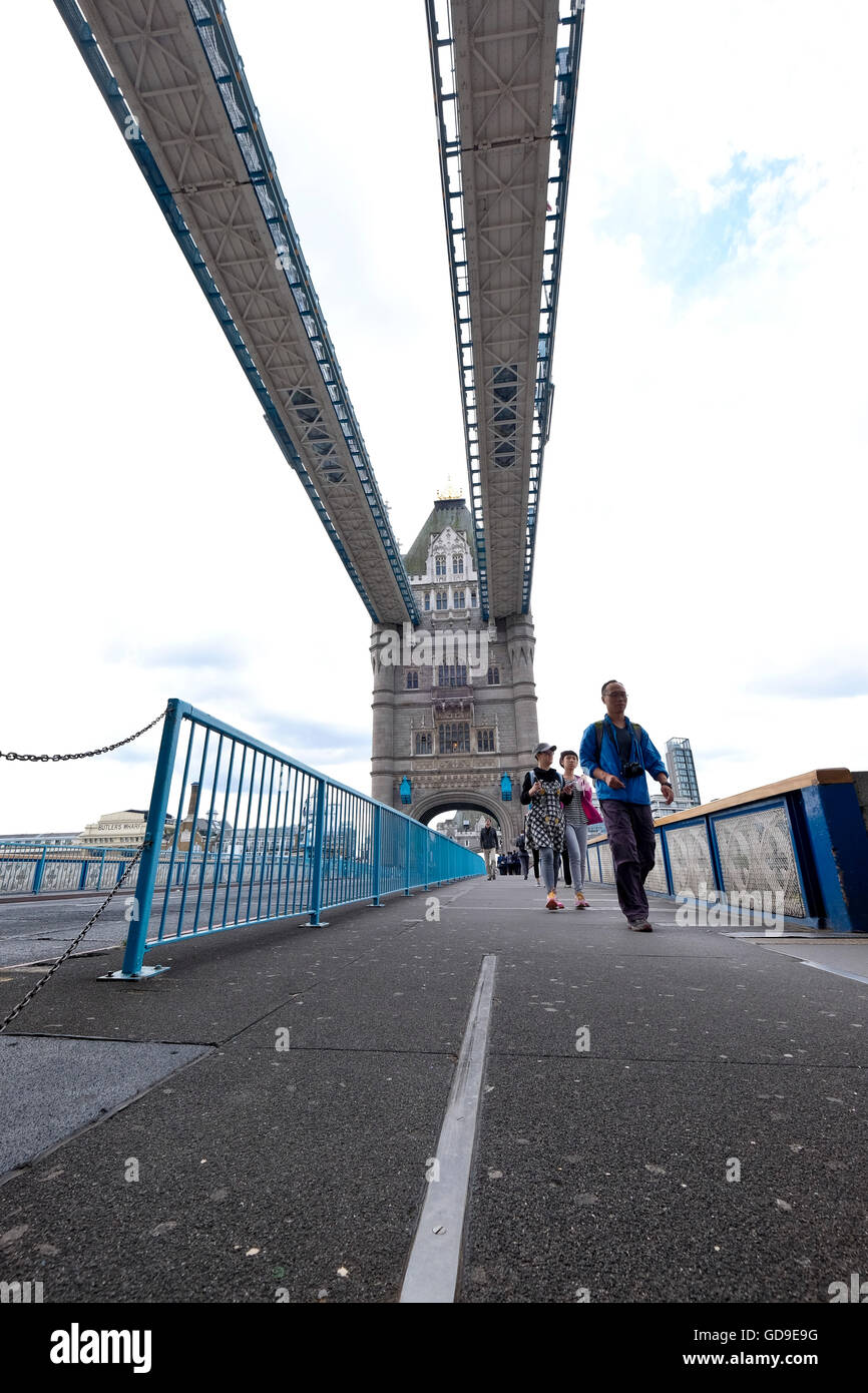 The walkway and tower on Tower Bridge London Stock Photo - Alamy