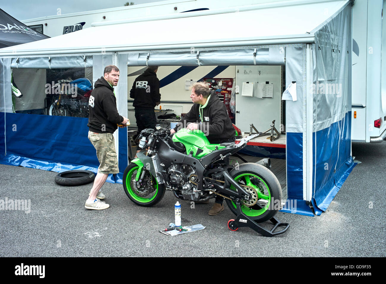 Racing bikes hi-res stock photography and images - Alamy