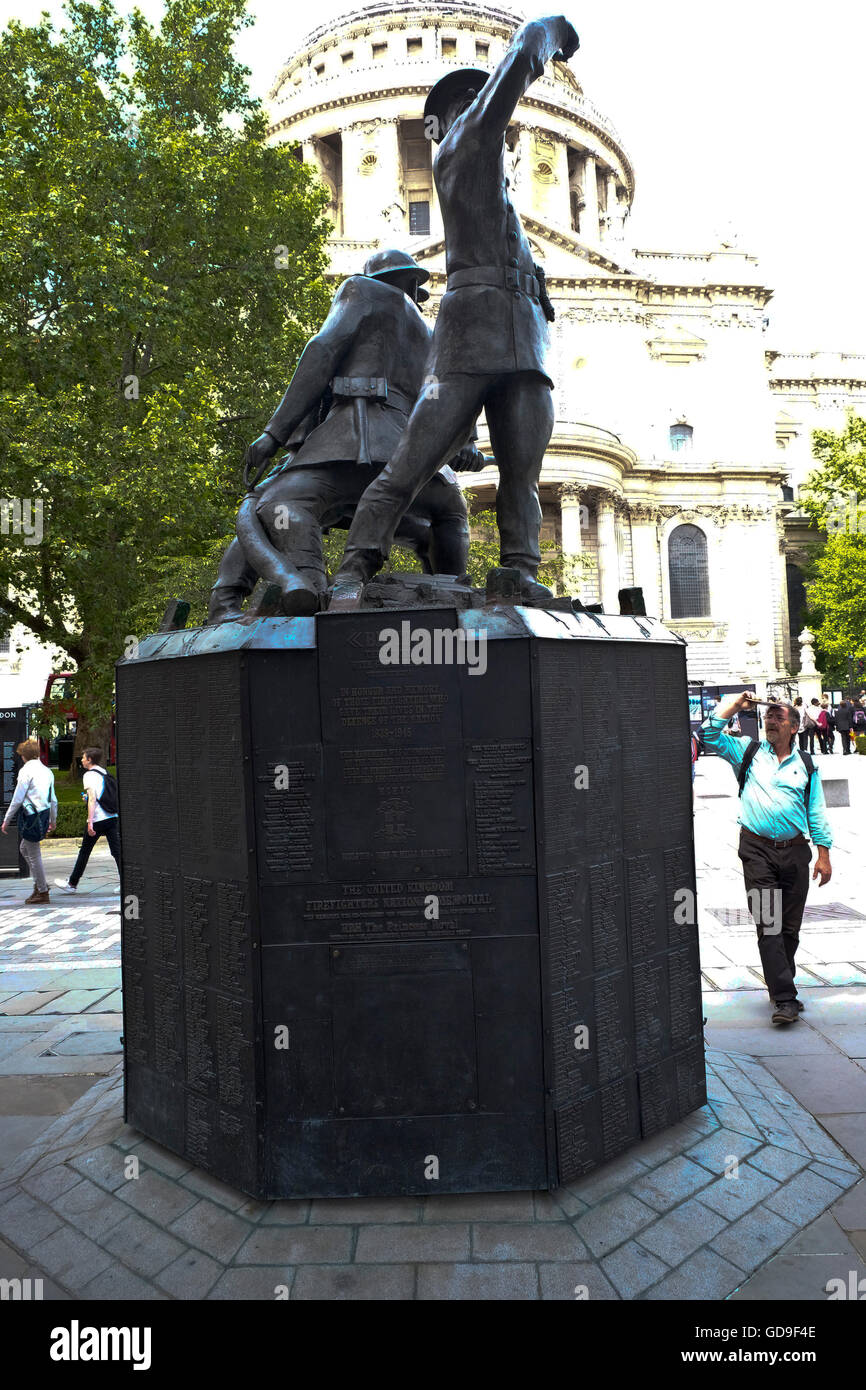 Blitz a memorial statue commemoration those firefighters who gave their ...