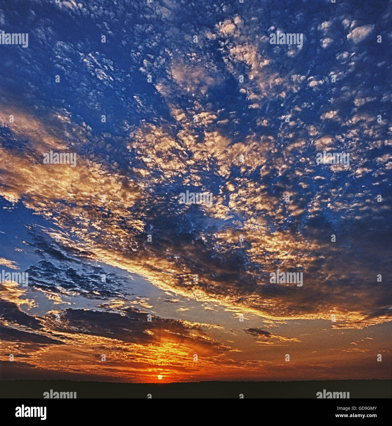 Hdr sunset hi-res stock photography and images - Alamy