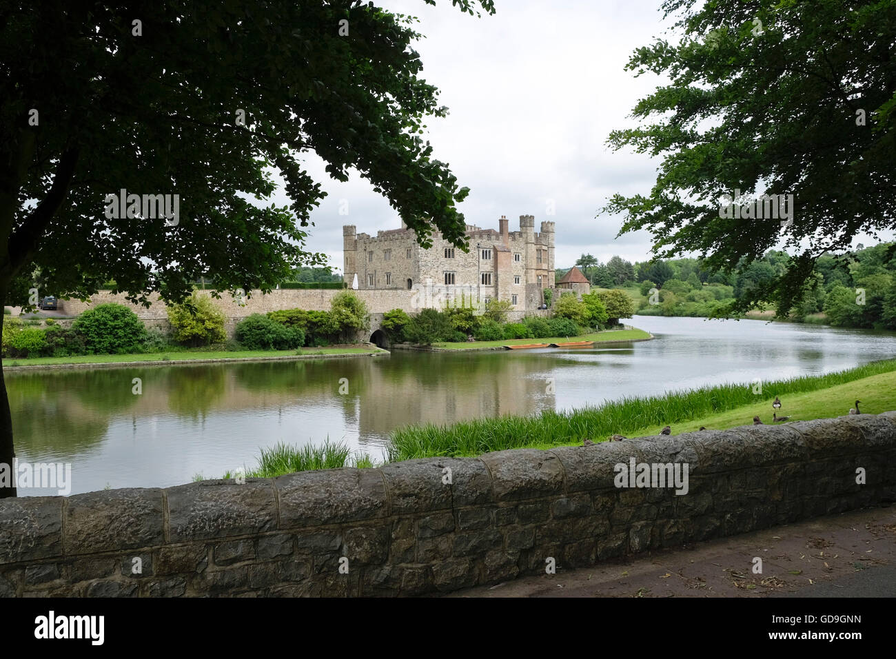 The castle surrounded by a moat hi-res stock photography and images - Alamy