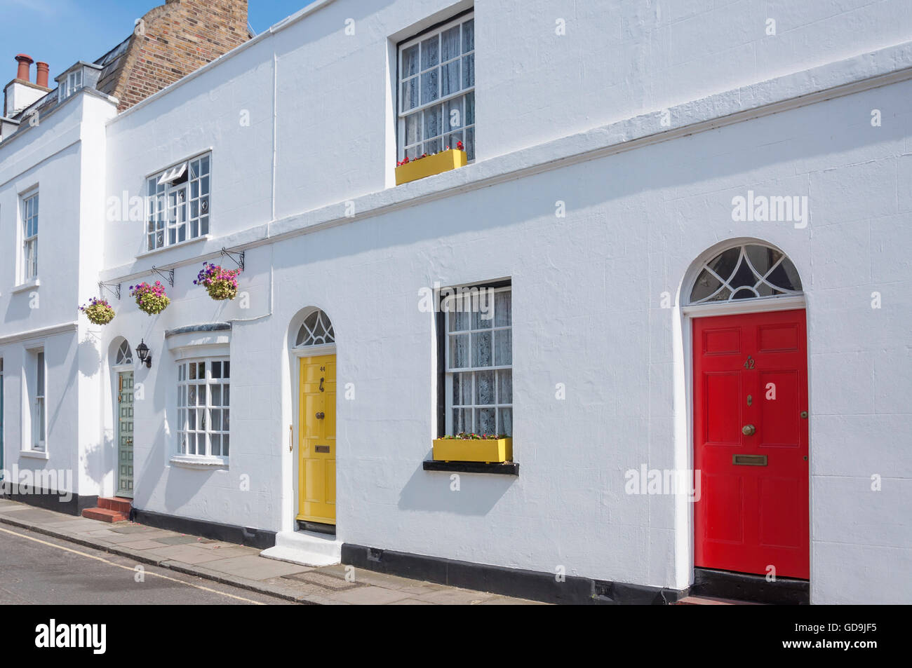 Isleworth hi-res stock photography and images - Alamy