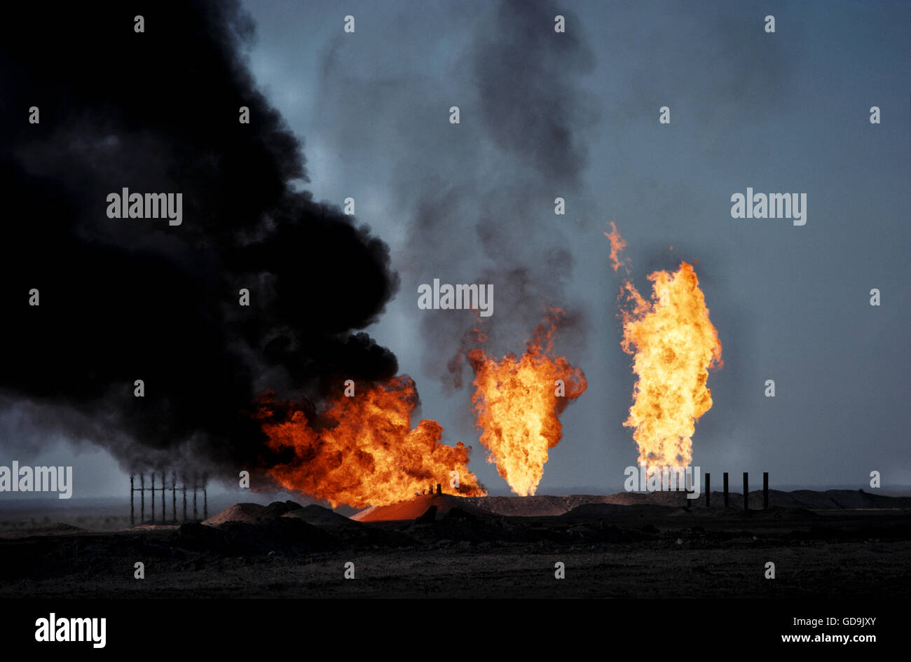 Burning off natural gas from the oil fields in Rumaila, southern Iraq ...