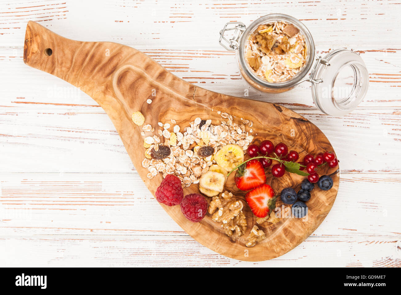 Muesli with berries Stock Photo - Alamy