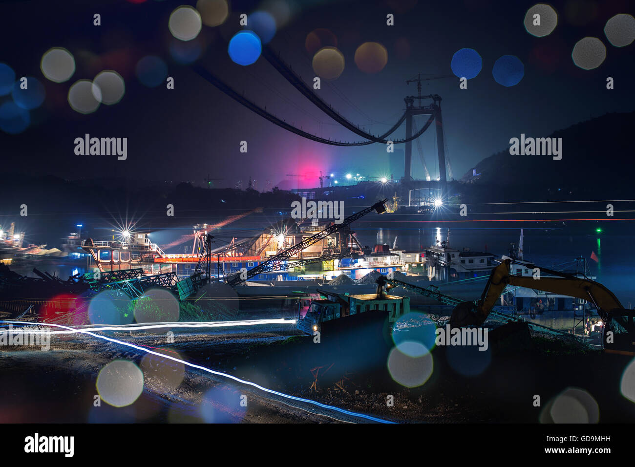 The construction of the Jiangjin Yangtze River Bridge Stock Photo - Alamy