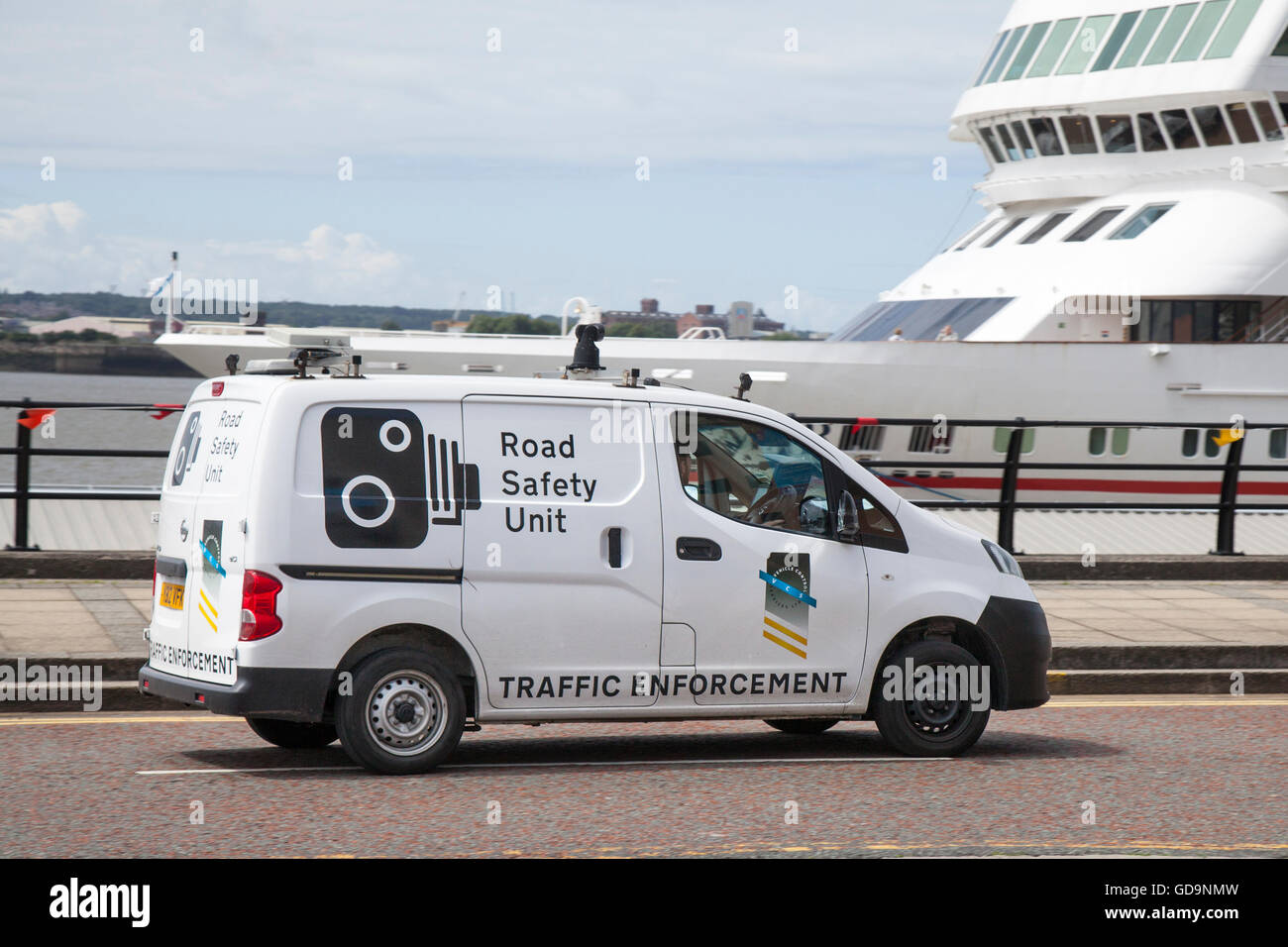 Merseyside police logo hi-res stock photography and images - Alamy