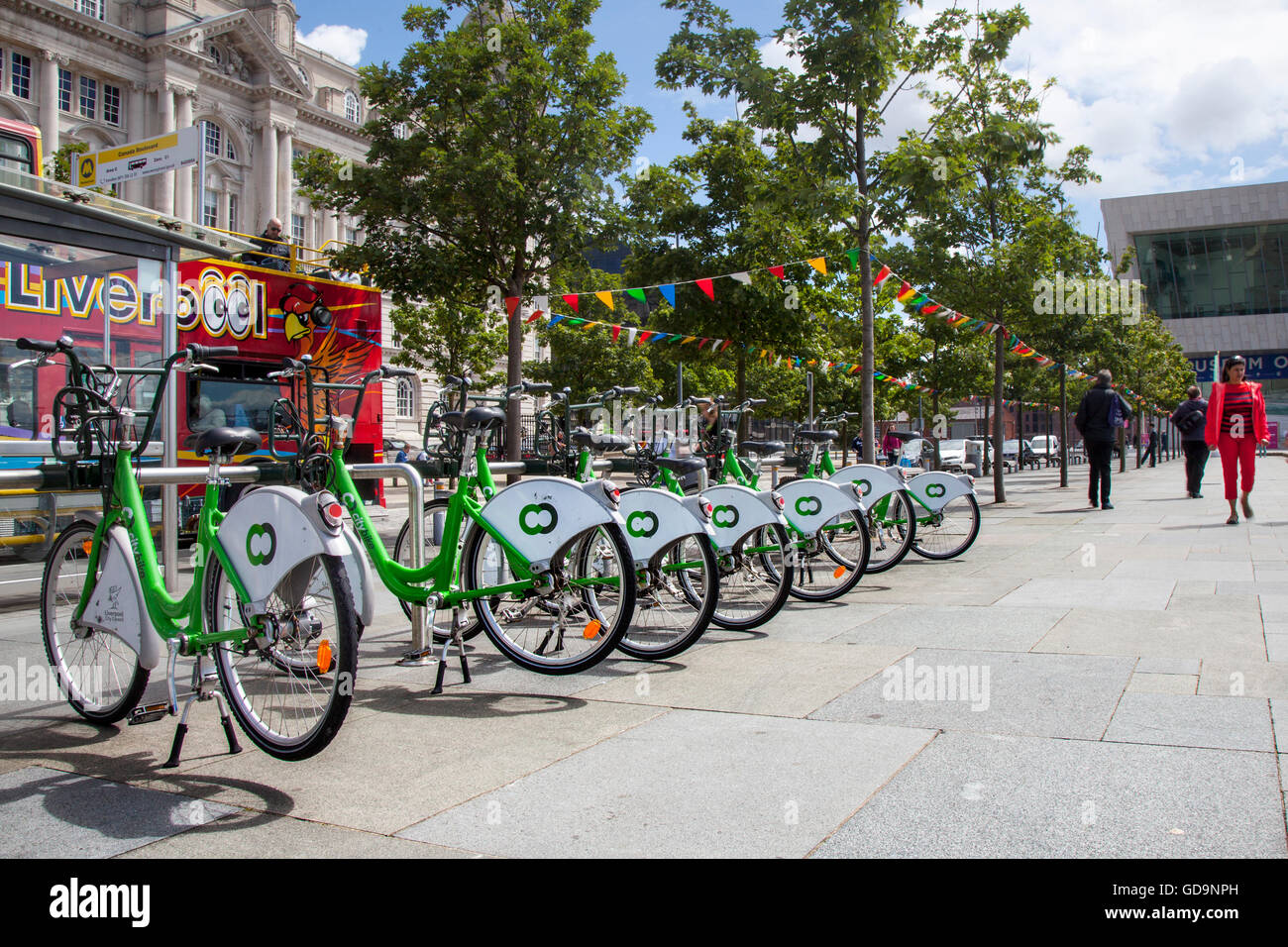 City Cycles on the coastal riverside promenade on Liverpool’s ...