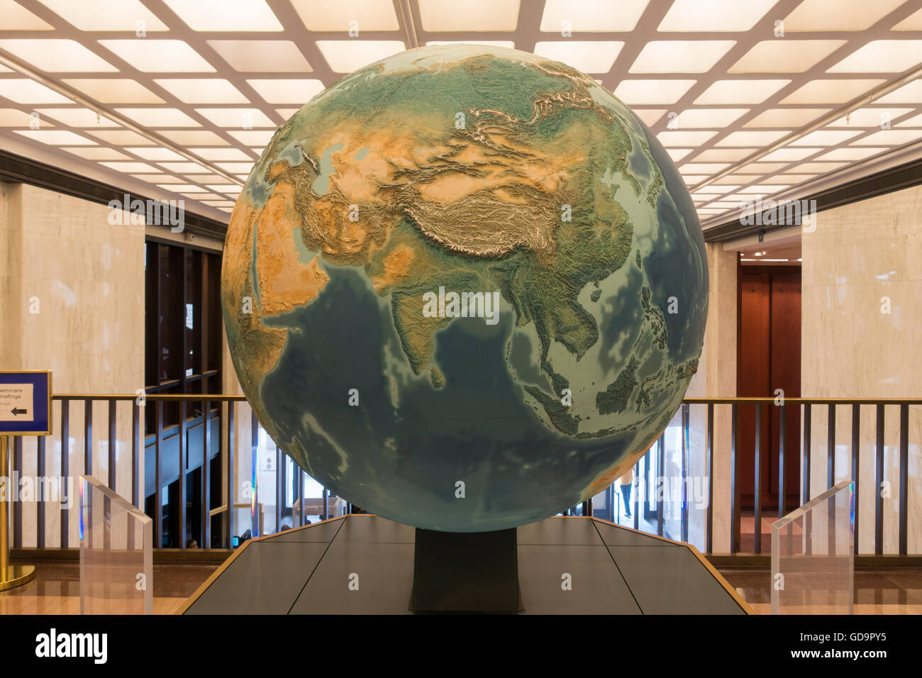 Washington dc us capitol hallway hi-res stock photography and images ...