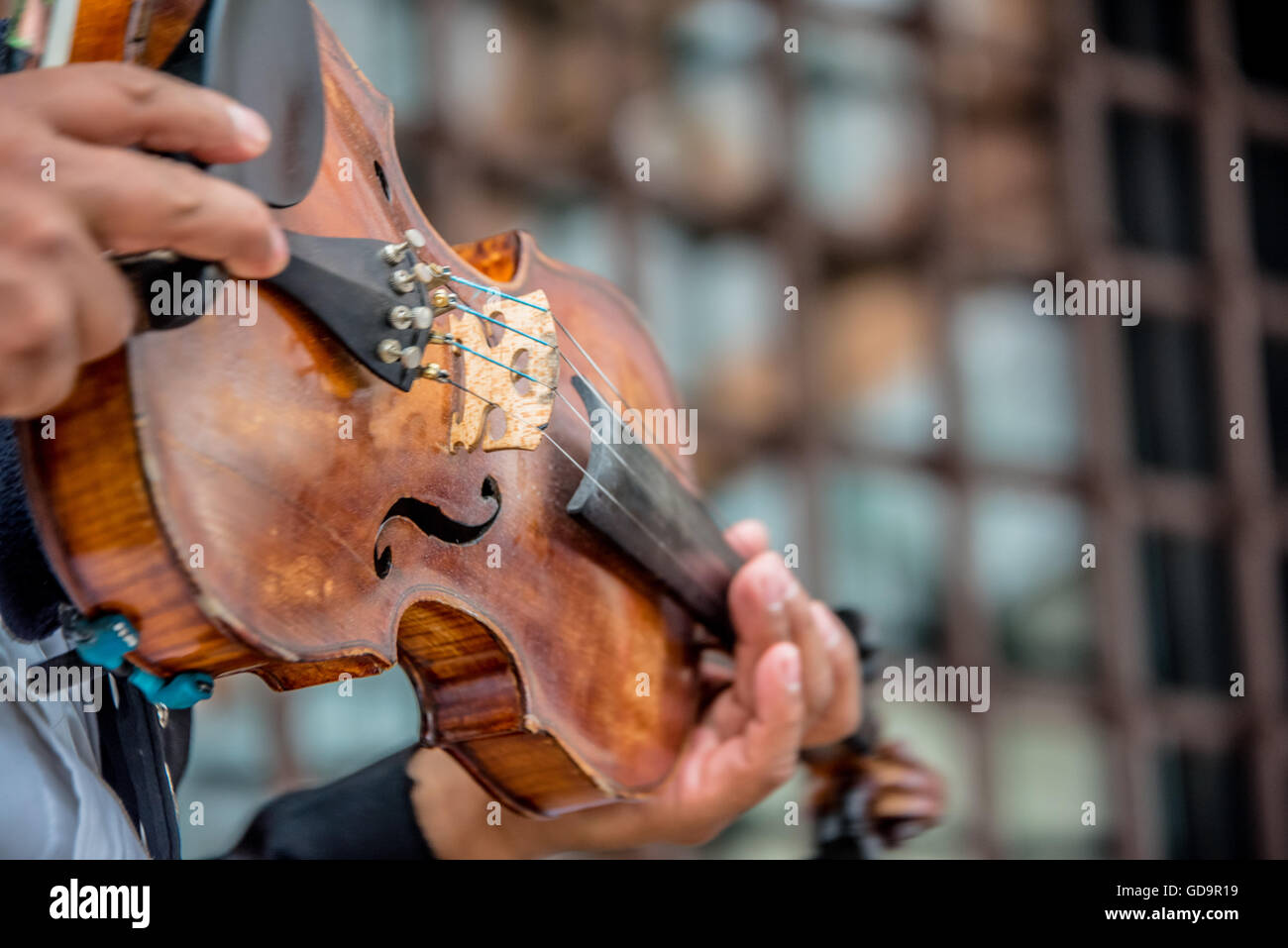 Mariachi instrument hi-res stock photography and images - Alamy
