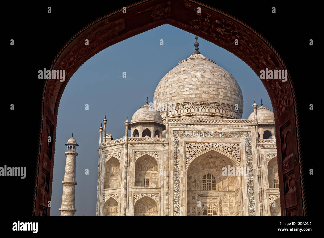 Taj Mahal through Arc Way Stock Photo - Alamy Taj Mahal through Arc Way Stock Photo - Alamy