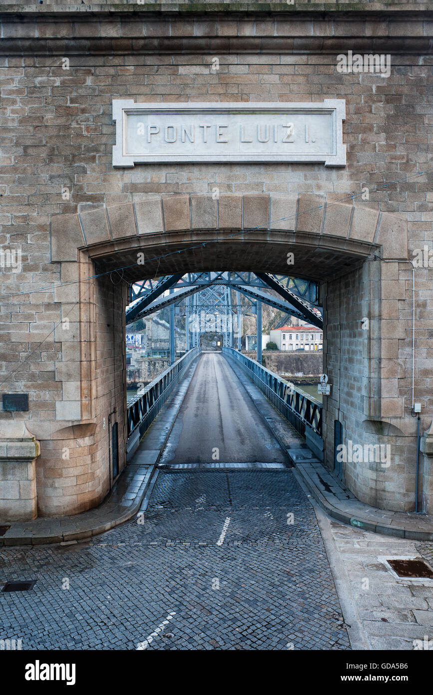 Lower gate bridge hi-res stock photography and images - Alamy