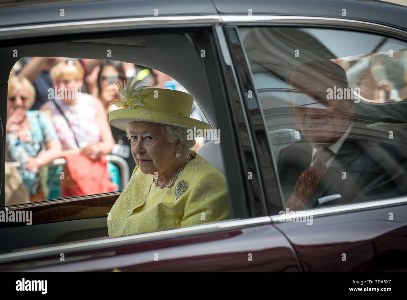 HM The Queen returns at Buckingham Palace after she celebrated the ...
