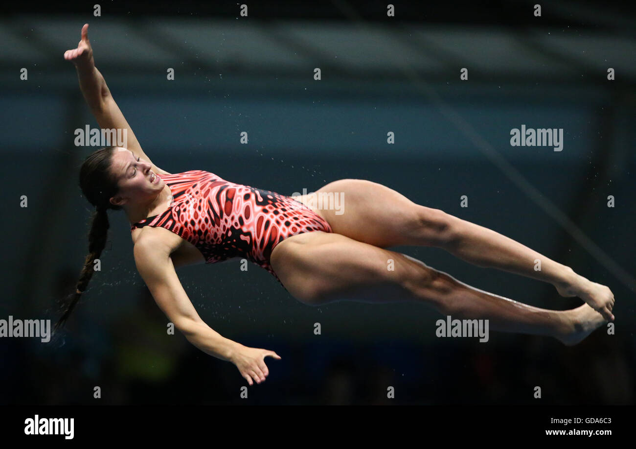 Georgia davenport competes hi-res stock photography and images - Alamy