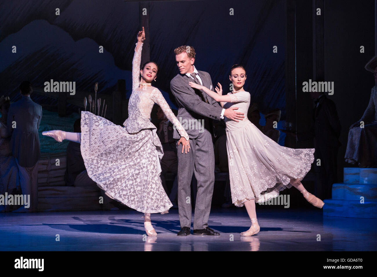 Balletttanzer hi-res stock photography and images - Alamy