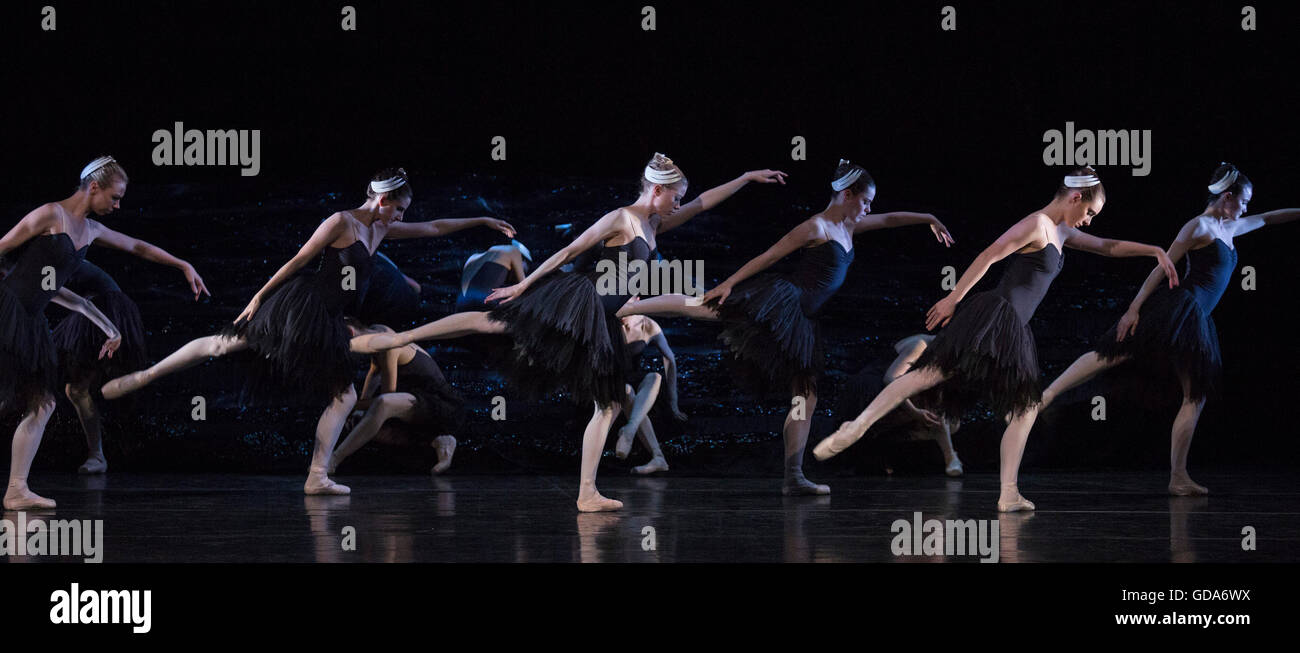 Von rothbart hi-res stock photography and images - Alamy