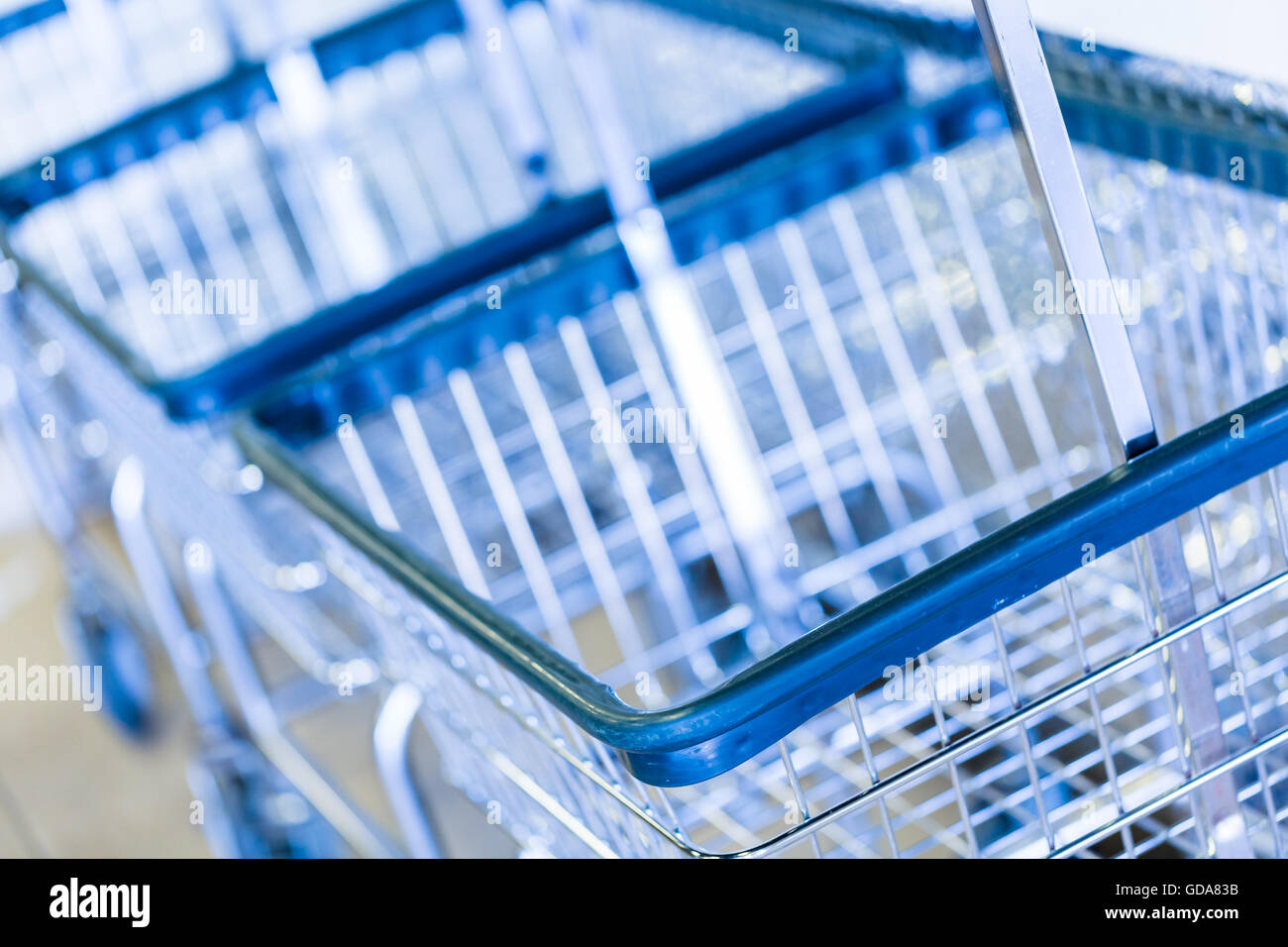 Washing machine laundry baskets hi-res stock photography and images - Alamy