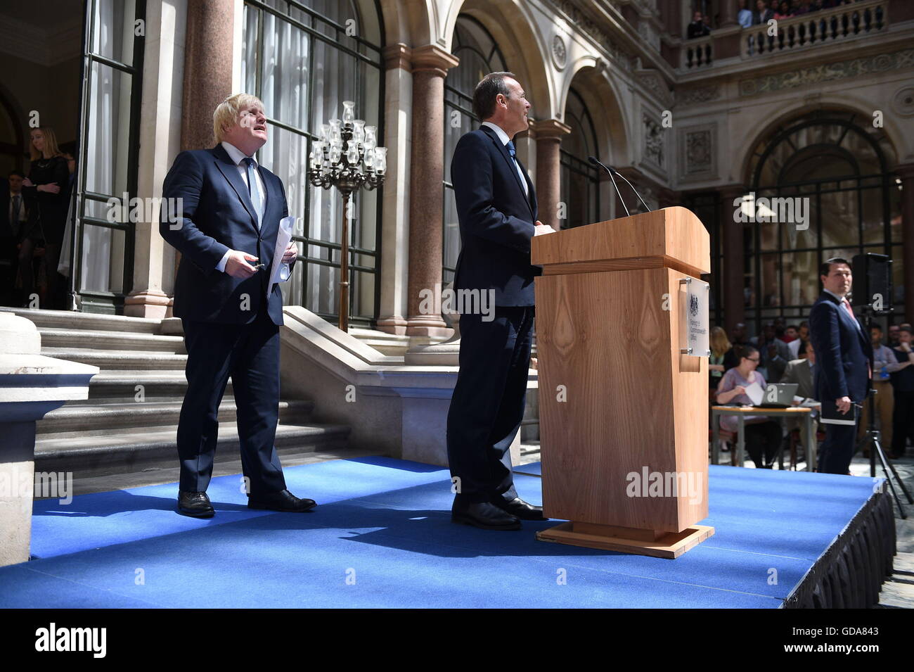 Simon mcdonald boris johnson hi-res stock photography and images - Alamy