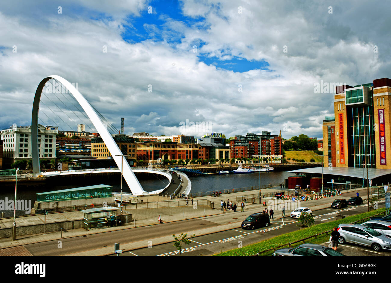 Millennium Bridge and Quayside, Gateshead Stock Photo - Alamy