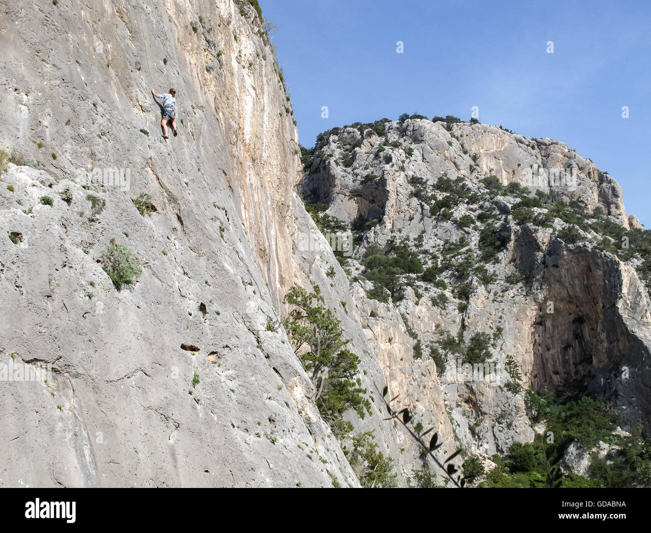 Steep wall climber hi-res stock photography and images - Alamy