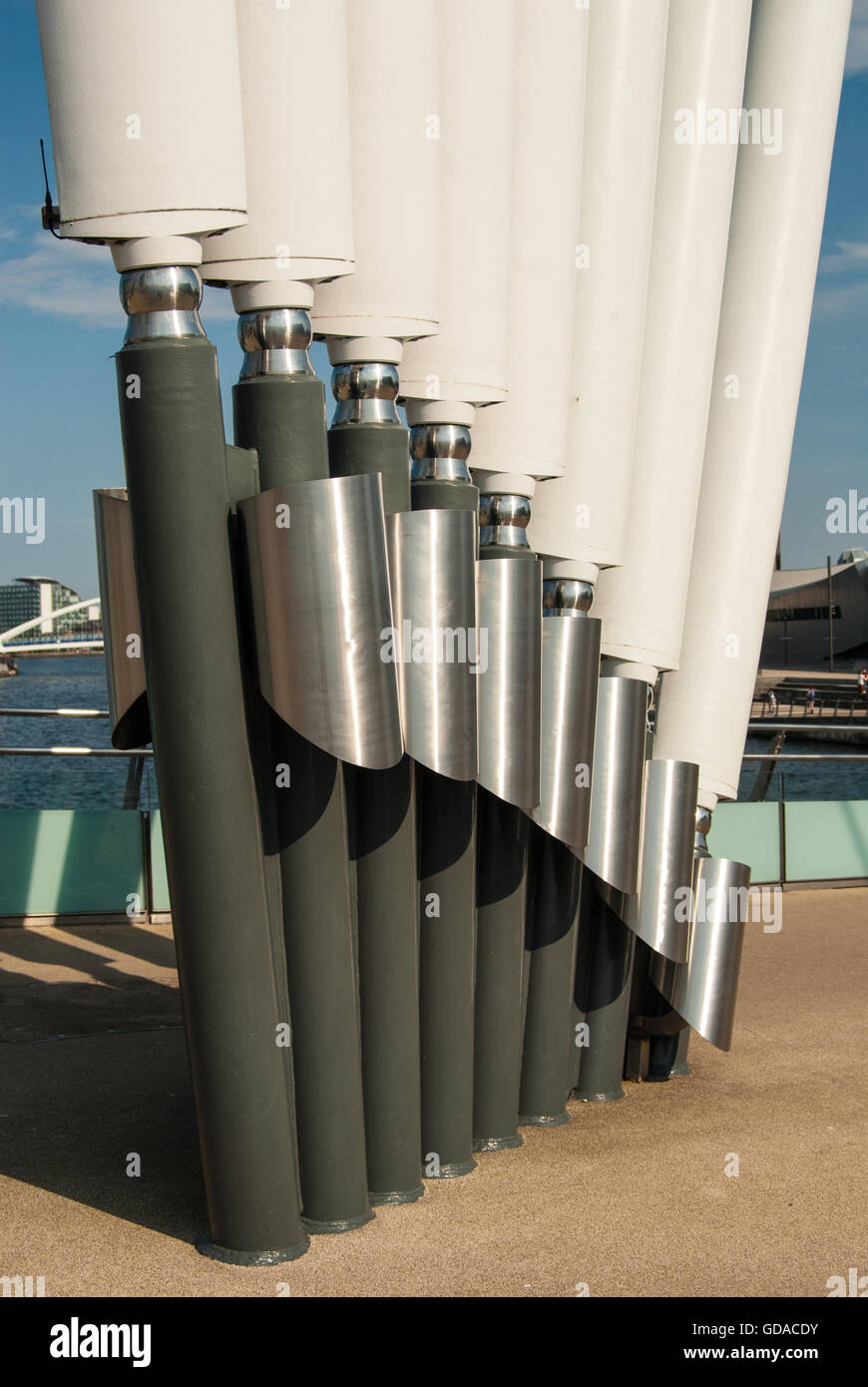 Bridge struts hi-res stock photography and images - Alamy