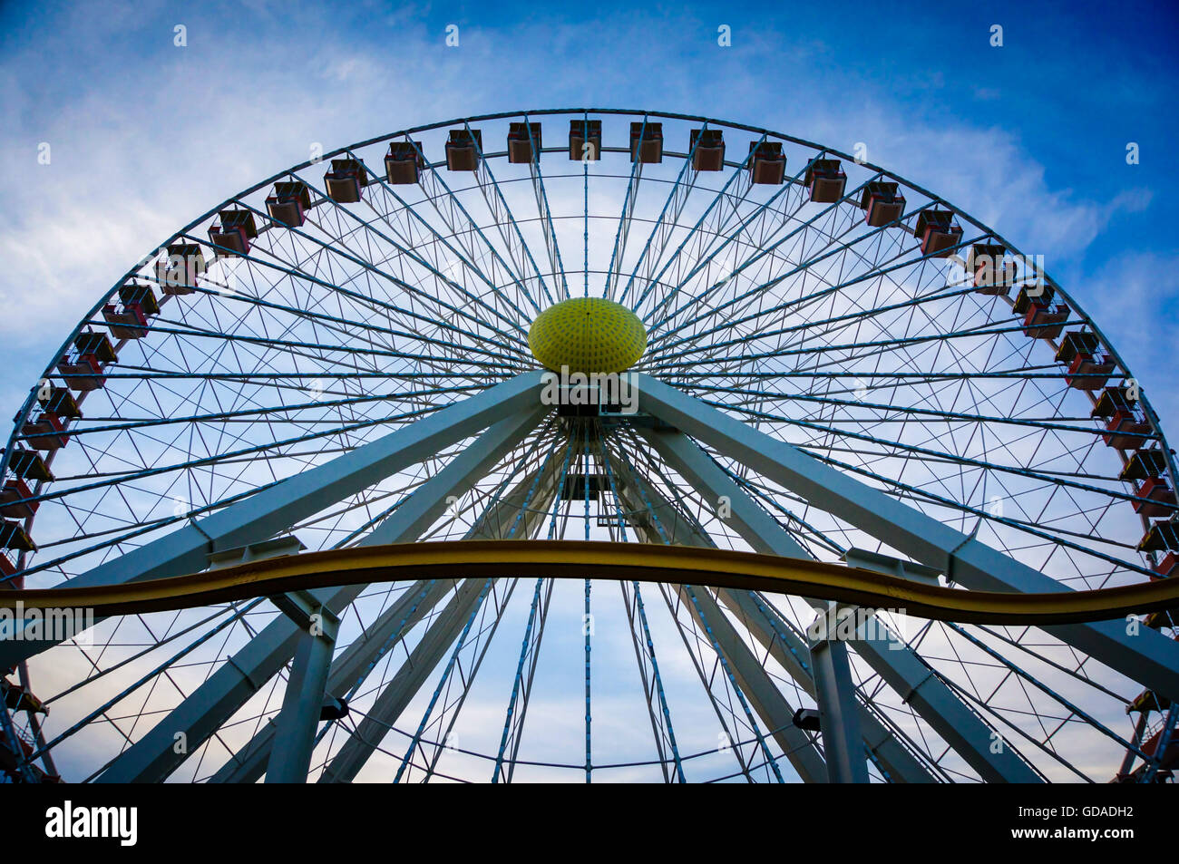 Ferris wheel seats hi-res stock photography and images - Alamy