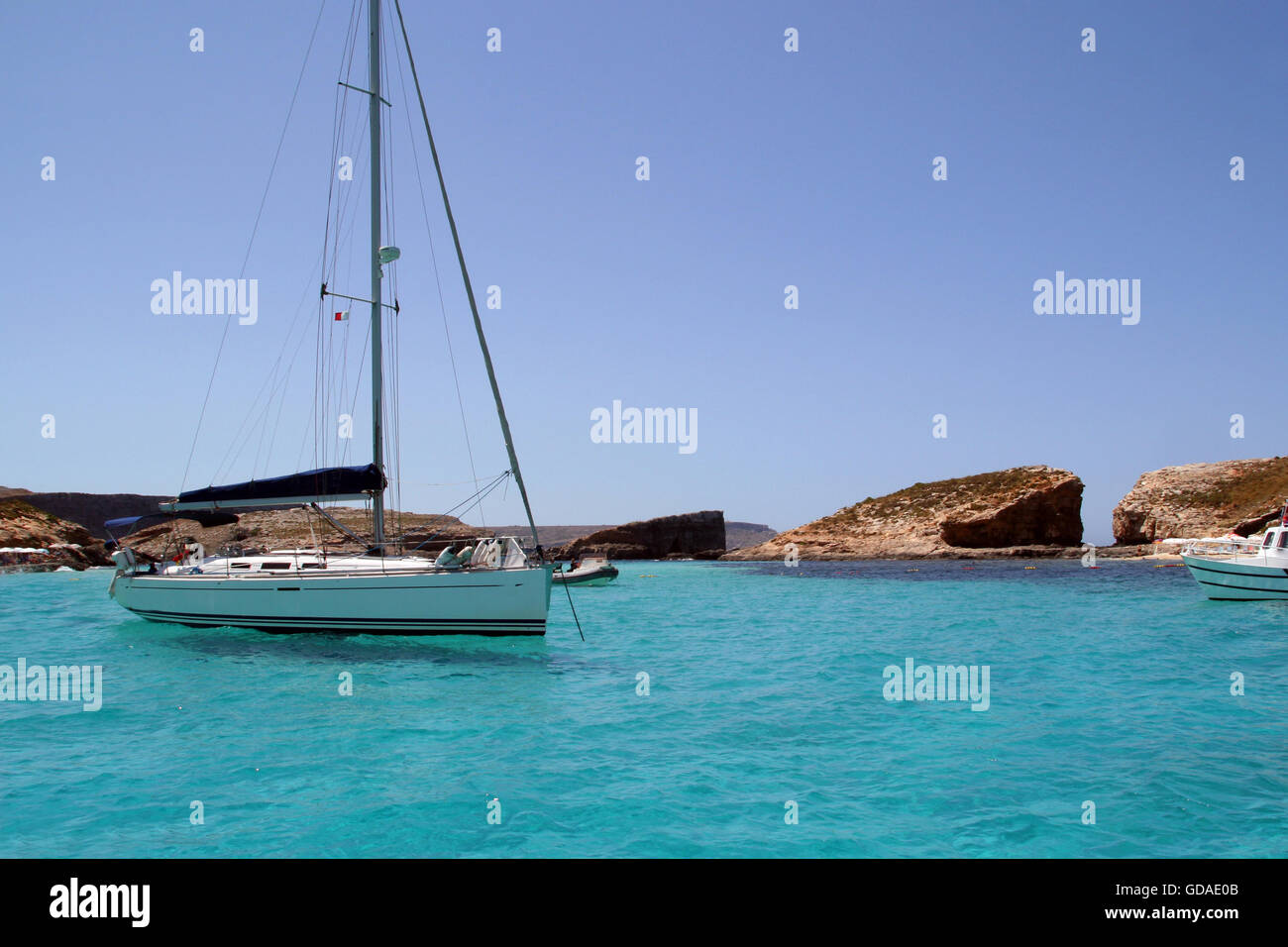 Summer sailboat hi-res stock photography and images - Alamy