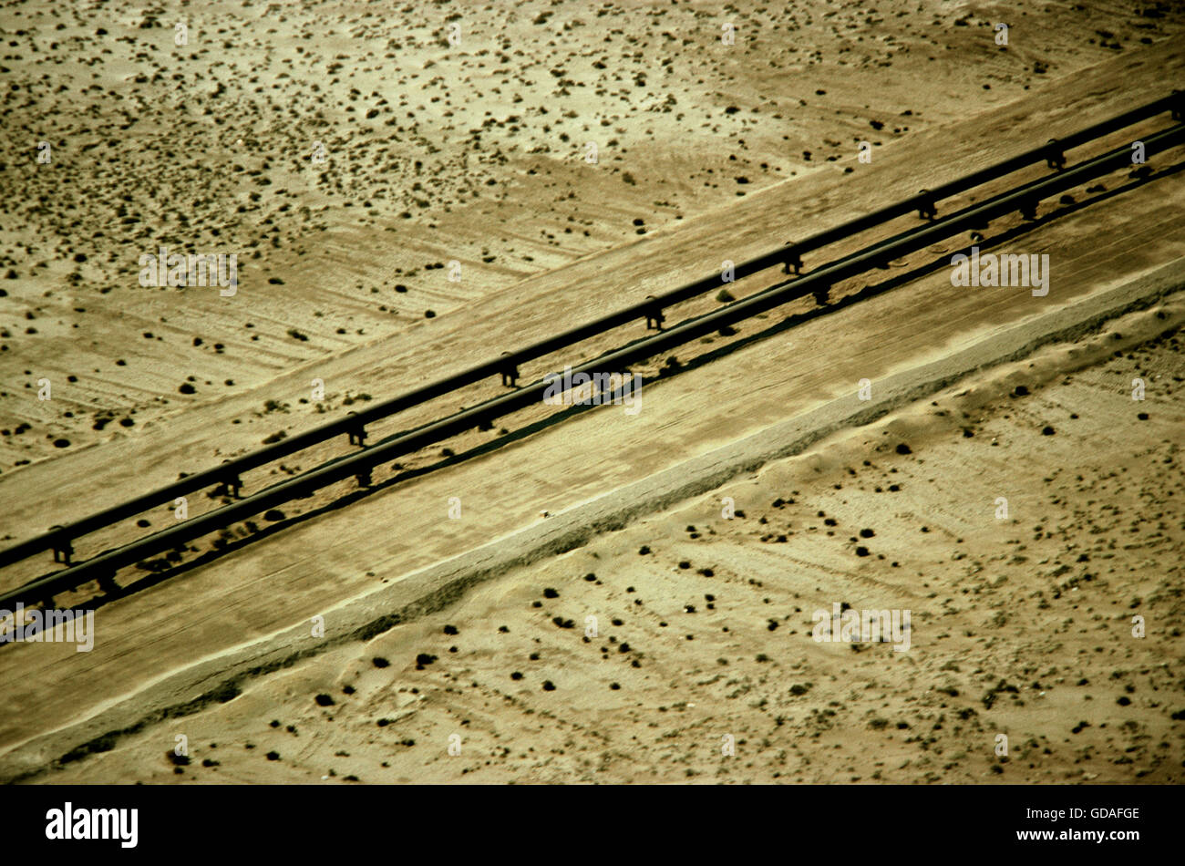 Saudi arabia oil fields hi-res stock photography and images - Alamy
