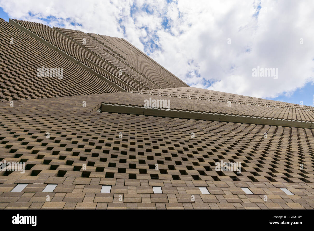 Switch house tate modern hi-res stock photography and images - Alamy