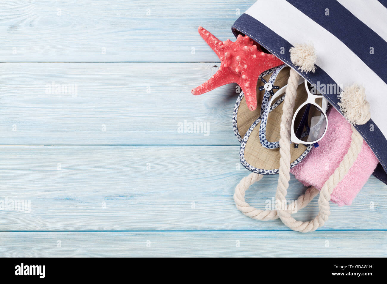 Bag of star fish hi-res stock photography and images - Alamy