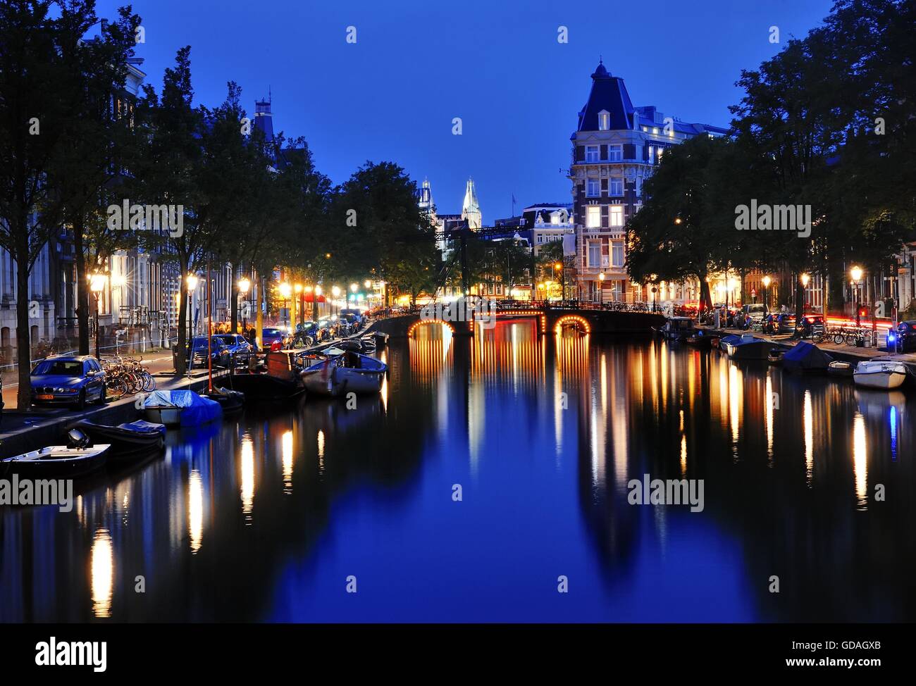 Holland amsterdam night hi-res stock photography and images - Alamy